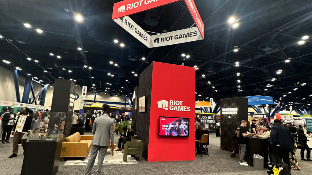 Riot Games Kiosk - Houdini Interactive